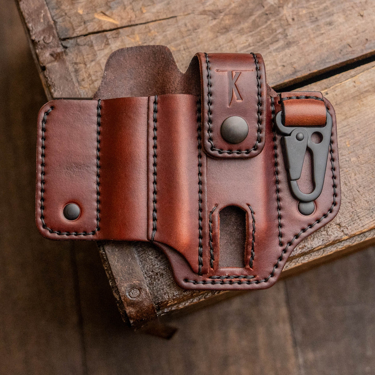 MPU XL Flap DOUBLE CLIP T Tux + Keypster – Tale Of Knives