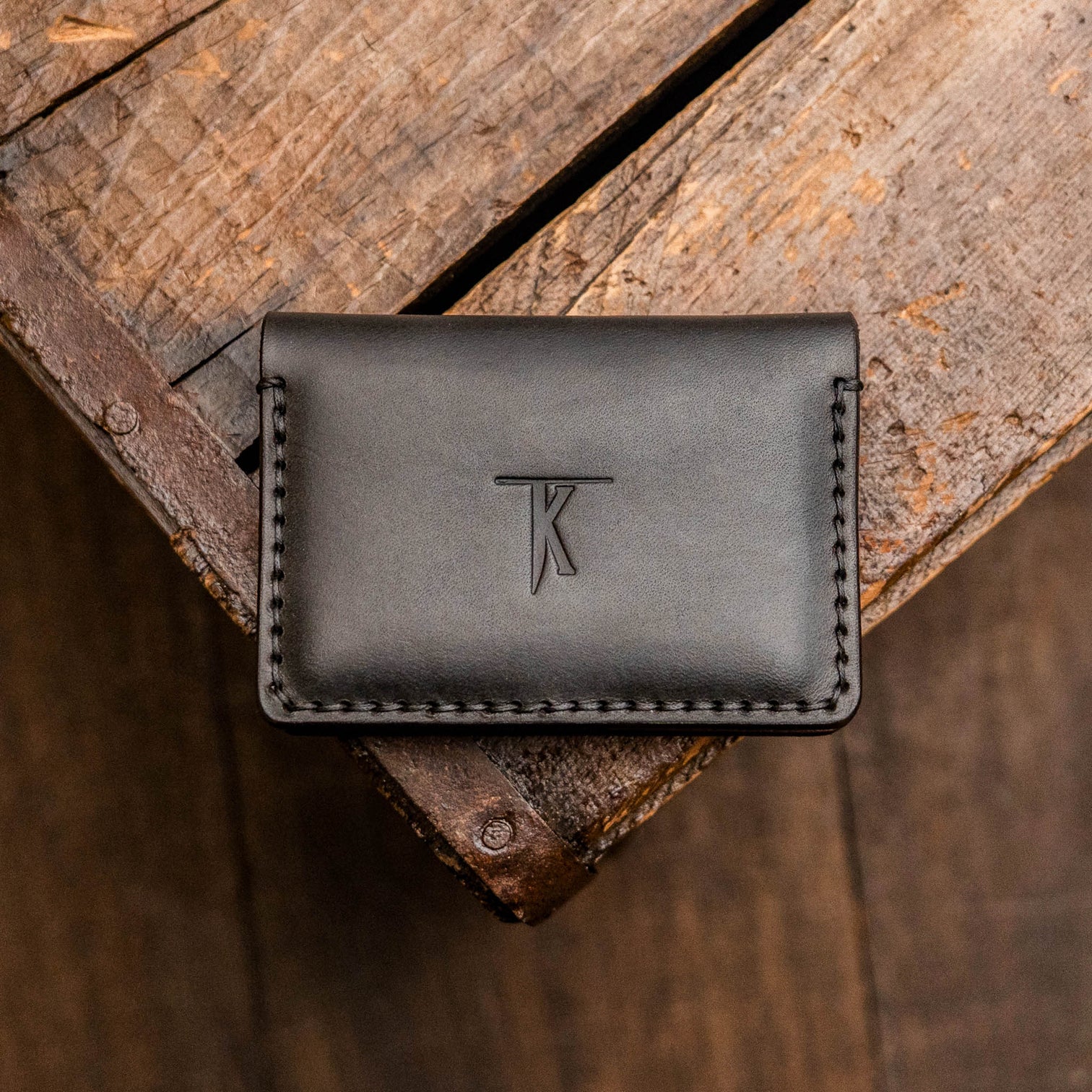 AirPods, Zippo and Card Gear – Tale Of Knives
