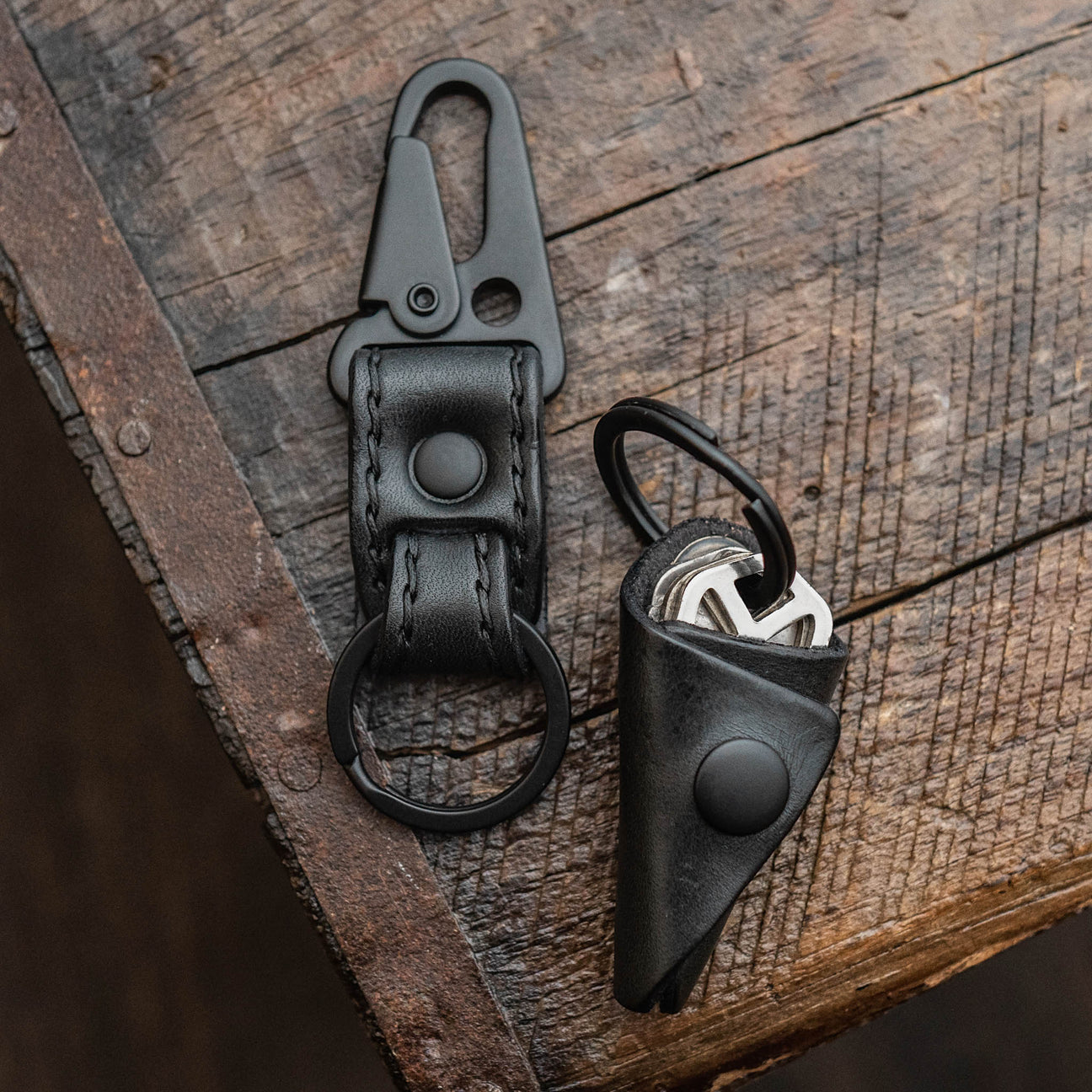 Handmade Leather EDC Gear for Tools, Flashlights, Multitools and more ...