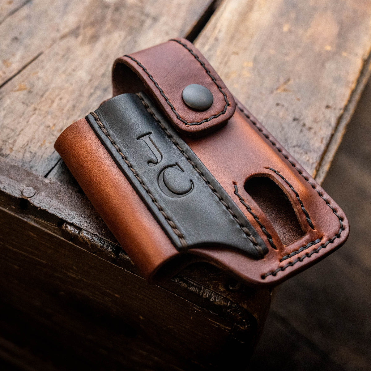 Custom Initial – Tale Of Knives